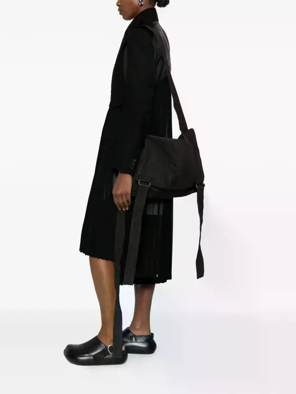 Masnada Buckle Shoulder Bag