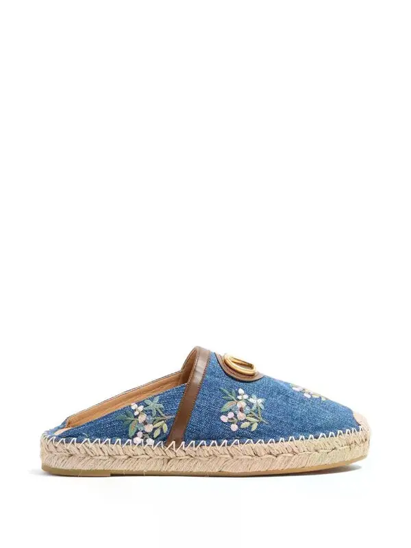 Valentino Garavani Vlogo Signature Mules In Denim With Floral Embroidery 25mm - Blue