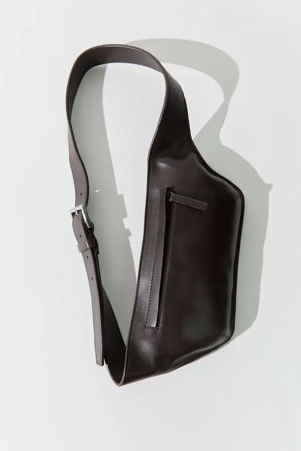 ST. AGNI Arc Belt Bag