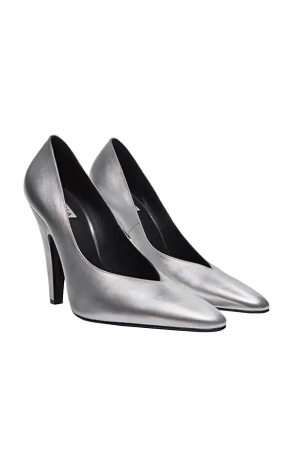 Alaïa Cone Laminated Leather Pumps - Silver