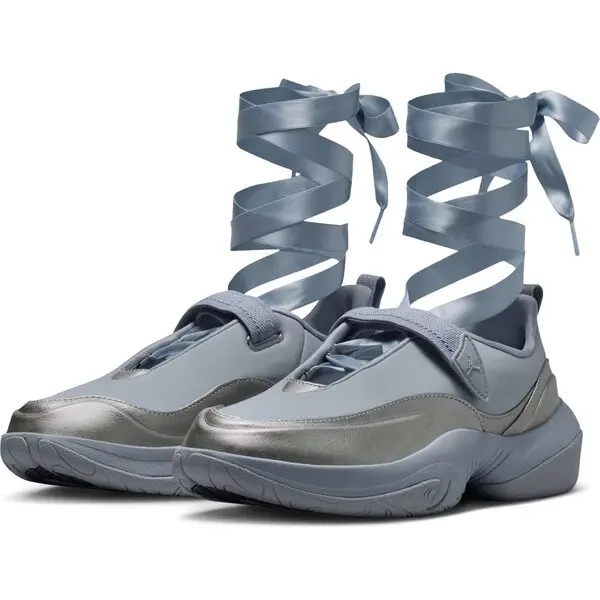 JORDAN The Pointe Sneaker - 002 M Silv/ptndst