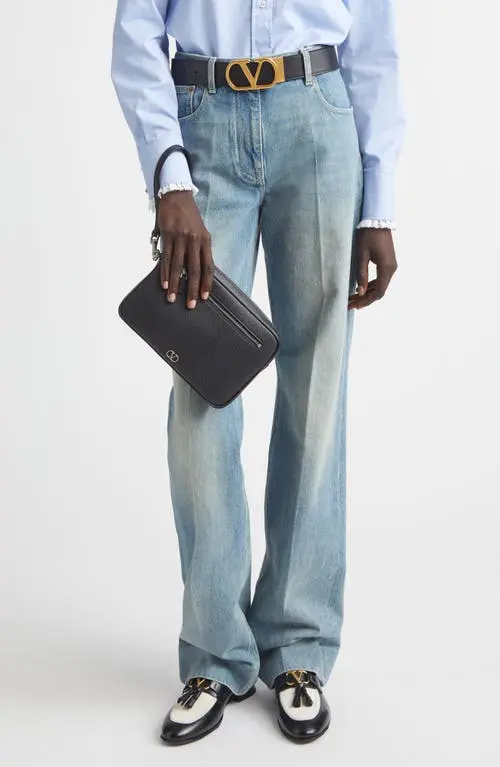 Valentino Garavani Signature Vlogo Zip Pouch