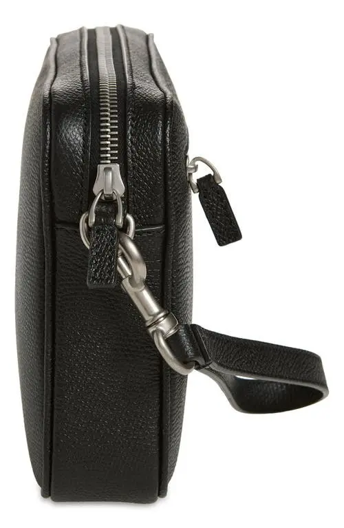 Valentino Garavani Signature Vlogo Zip Pouch