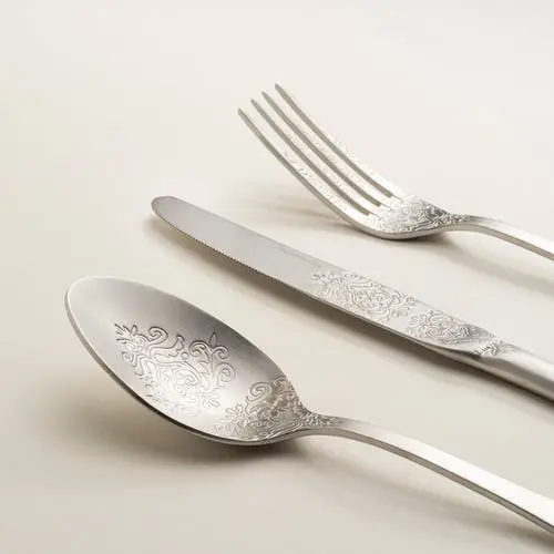 ZSA ZSA ZSU Dume Patterned Stainless Steel Dinner Knife Set Of 4 - Silver