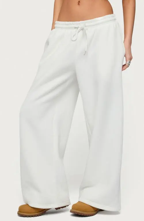 EDIKTED Kamari Low Rise Wide Leg Sweatpants
