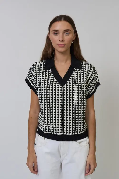 Central Park West Skye Scallop Stitch Polo - Black/white