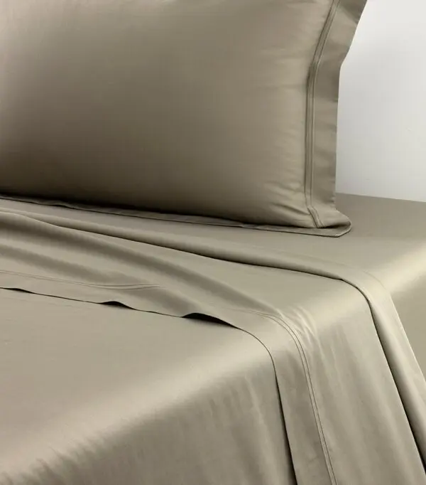 YVES DELORME Triomphe Kaki Super King Flat Sheet - Green