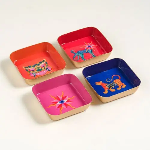 ZSA ZSA ZSU Nanpur Patterned Square Metal Decorative Tray 4 Pcs Set
