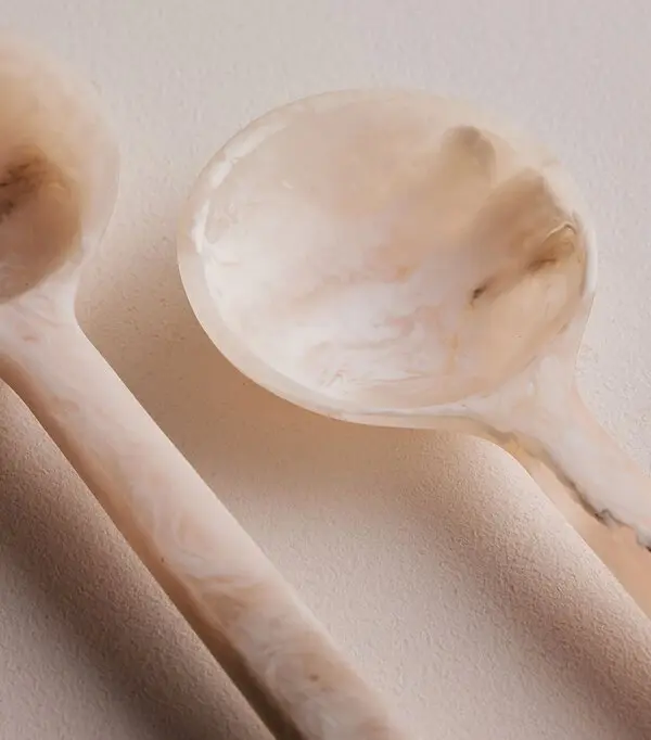 SOHO HOME Resin Henrietta Salad Spoon Set
