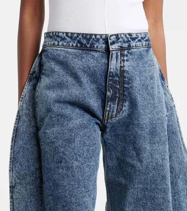 Alaïa Barrel-leg Jeans In Handsand Wash - Blue