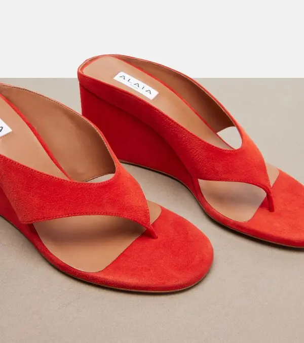 Alaïa Cube Suede Wedge Thong Sandals - Orange