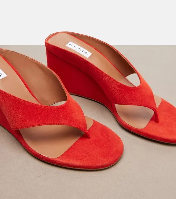 Alaïa Cube Suede Wedge Thong Sandals - Orange