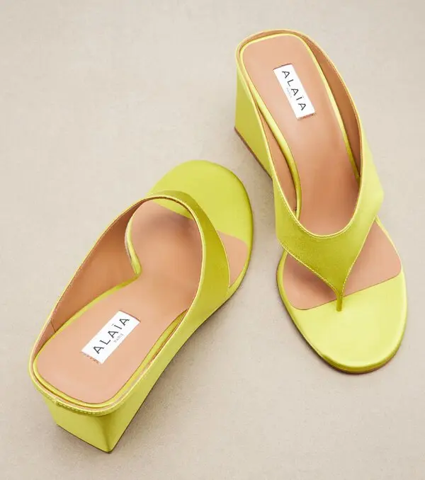 Alaïa Cube Satin Wedge Thong Sandals - Yellow