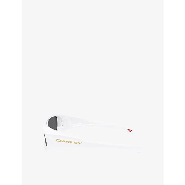 Oakley Rectangle-frame Sunglasses - White