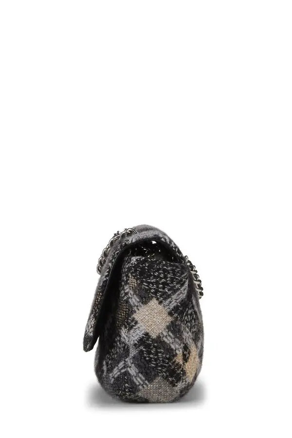 Chanel East/west Flap Medium