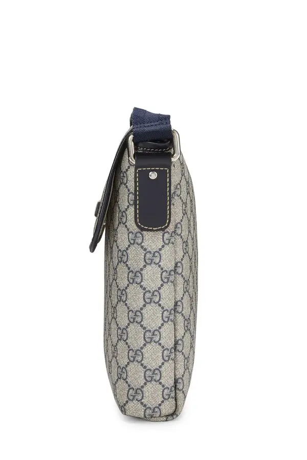 Gucci Gg Supreme Messenger Bag