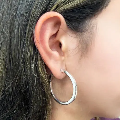 THE LOVERY FINE JEWELRY Square Tube Hoop Earrings