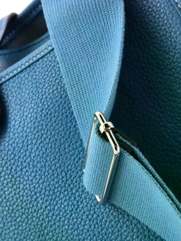 Hermès Evelyne Gen Iii Clemence Pm Crossbody Bag - Blue