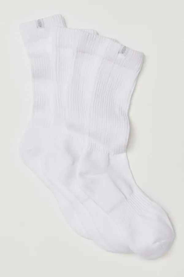 Free People Go To Slouch Socks - White/white Combo