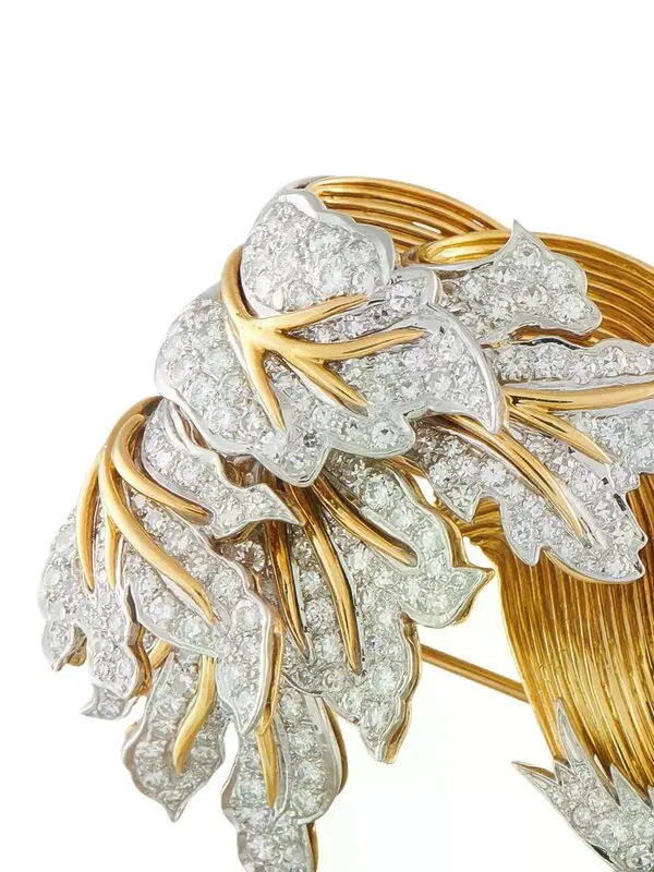 LB EXCLUSIVE Diamond Leaf Brooch