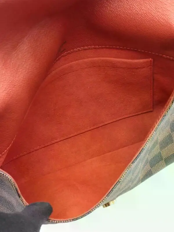 LOUIS VUITTON 2004 Damier Ebene Musette Tango