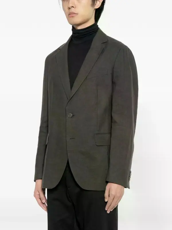 N.peal Daniel Blazer