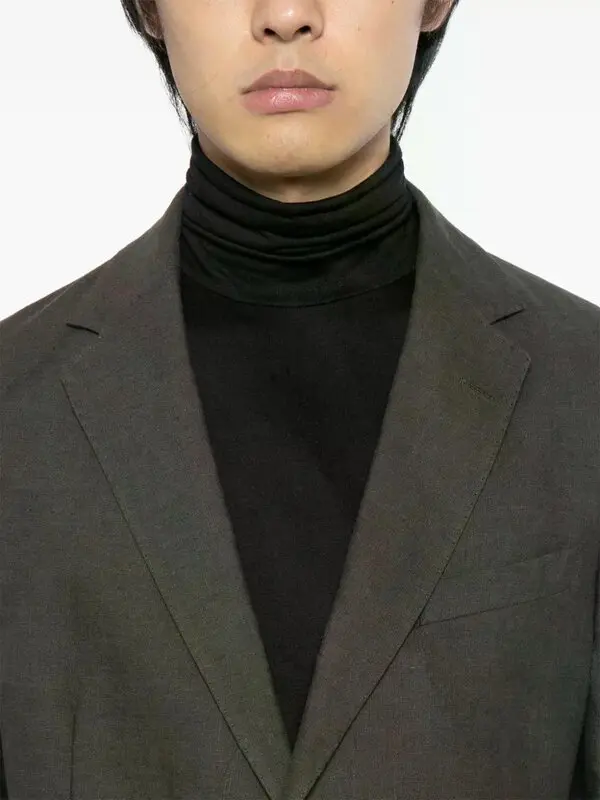 N.peal Daniel Blazer