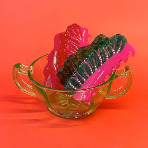 CENTINELLE Glowing Chard Claw Clip