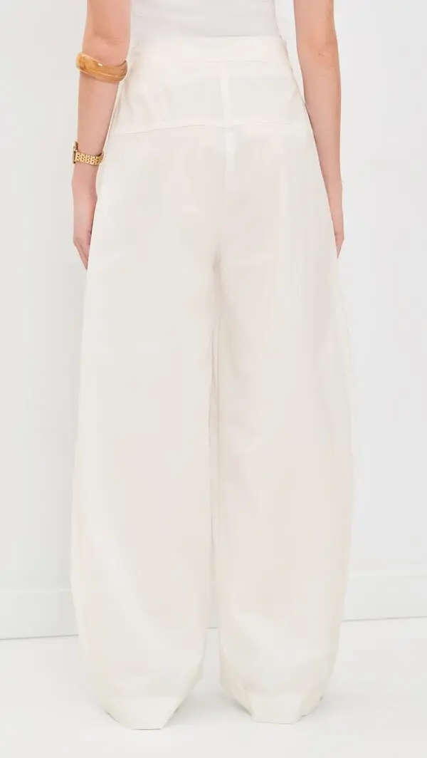 ST. AGNI Relaxed Pleat Trousers - Off White