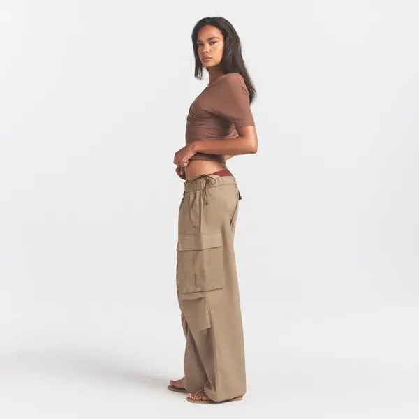 SKIMS Oversized Low-rise Cargo Pants - Desert