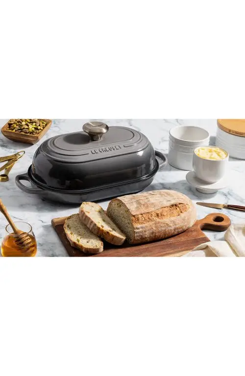 LE CREUSET Signature Cast Iron Bread Oven - Oyster