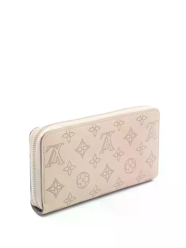 LOUIS VUITTON 2010-2026 Monogram Mahina Zippy Wallet Long Wallets - Brown