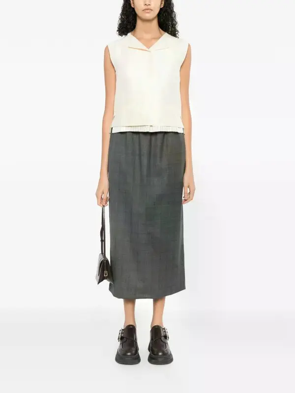 LESS Sleeveless V-neck Vest