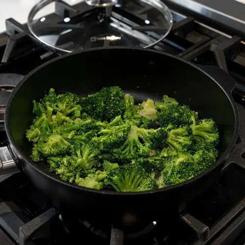 SWISS DIAMOND Chd Nonstick Saute Pan With Glass Lid