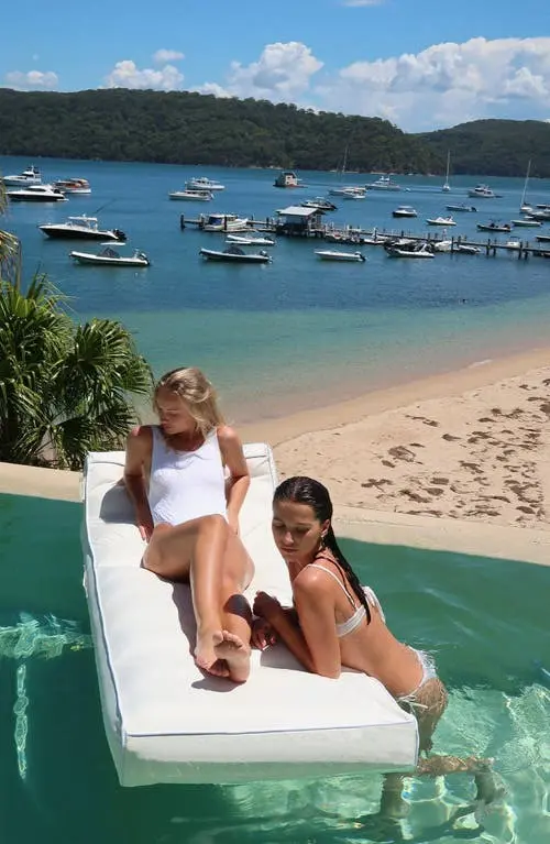 SUNNYLIFE Luxe Lounger Casa Inflatable Pool Float