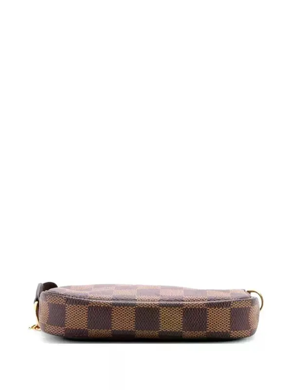 LOUIS VUITTON Pochette Accessoires Damier Clutch