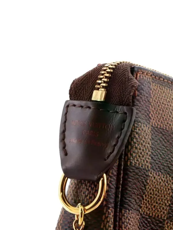 LOUIS VUITTON Pochette Accessoires Damier Clutch