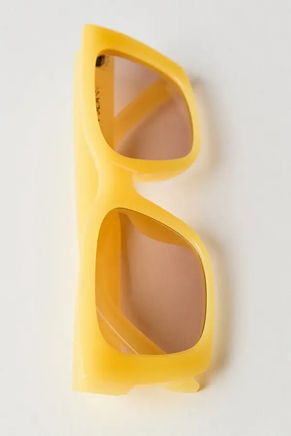 Free People Polarized Square Sunglasses - Banana