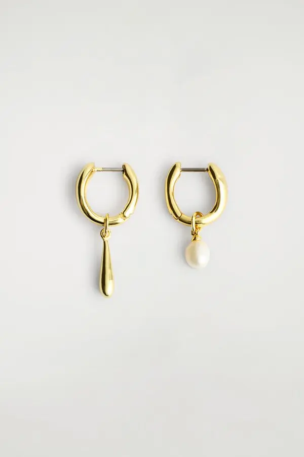 Cos Mismatched Teardrop Pearl Hoop Earrings - Gold