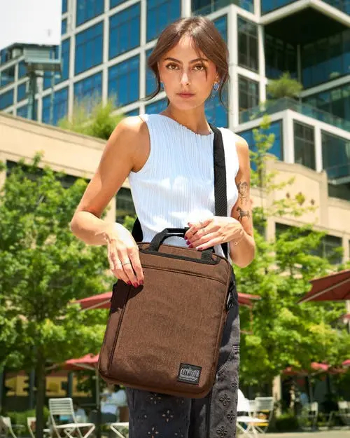 MANHATTAN PORTAGE Commuter Jr. Laptop Bag - Dark Brown