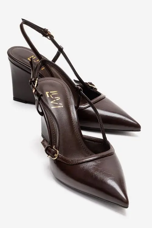 PROLOGUE SHOES Celia Pointed Toe Wedge Pump - Brown