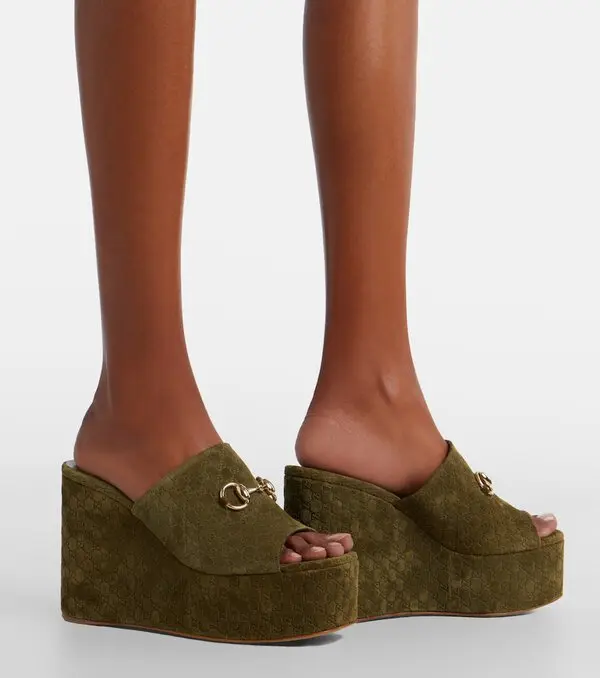 Gucci Horsebit Gg Suede Wedge Mules - Green