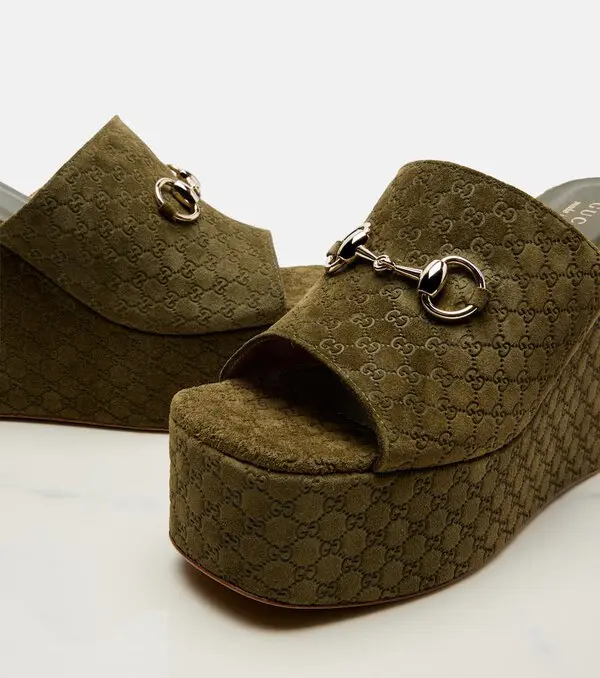 Gucci Horsebit Gg Suede Wedge Mules - Green
