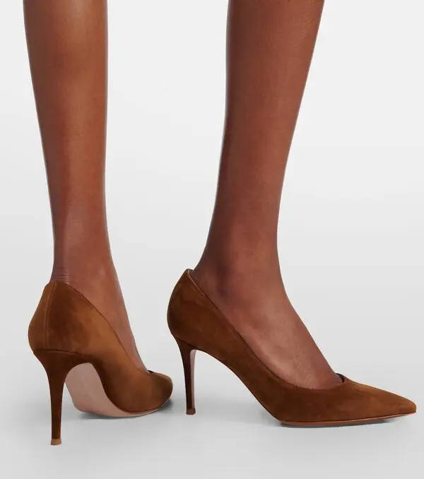 GIANVITO ROSSI Suede Pumps - Brown