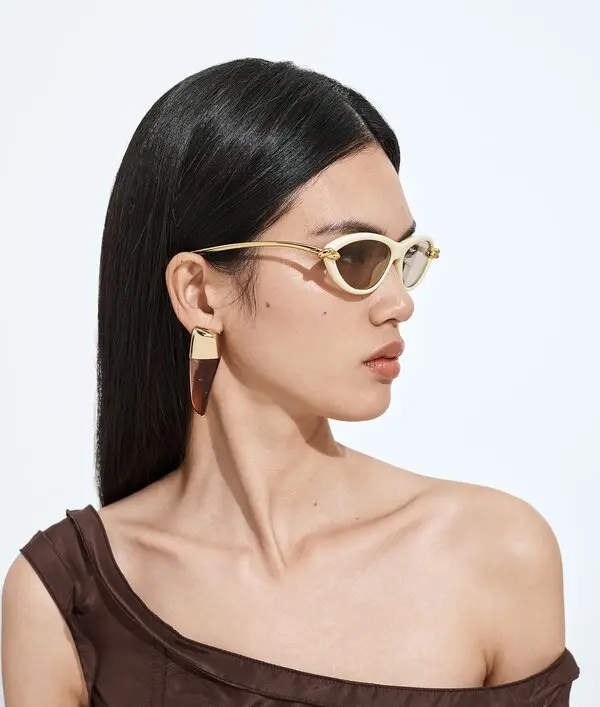 Bottega Veneta Knot Cat Eye Sunglasses - Beige/grey