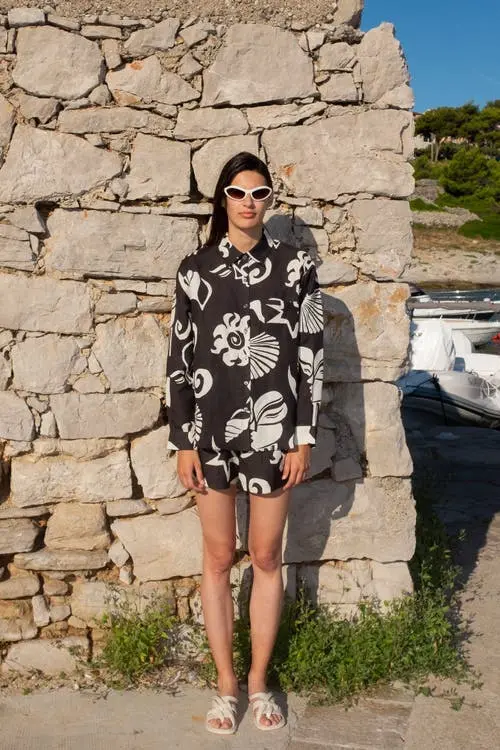 UNTITLED IN MOTION Zanaya Printed Button-up Shirt