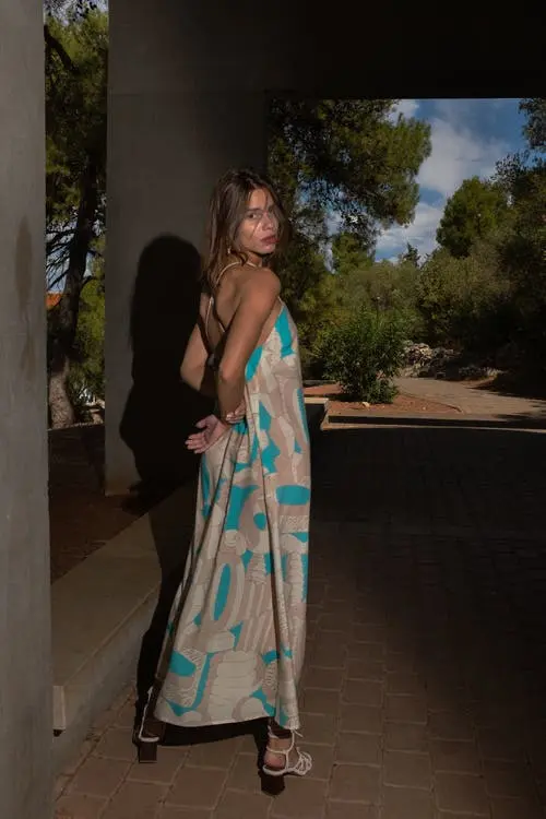 UNTITLED IN MOTION Intermission Flowy Strappy Midi Dress