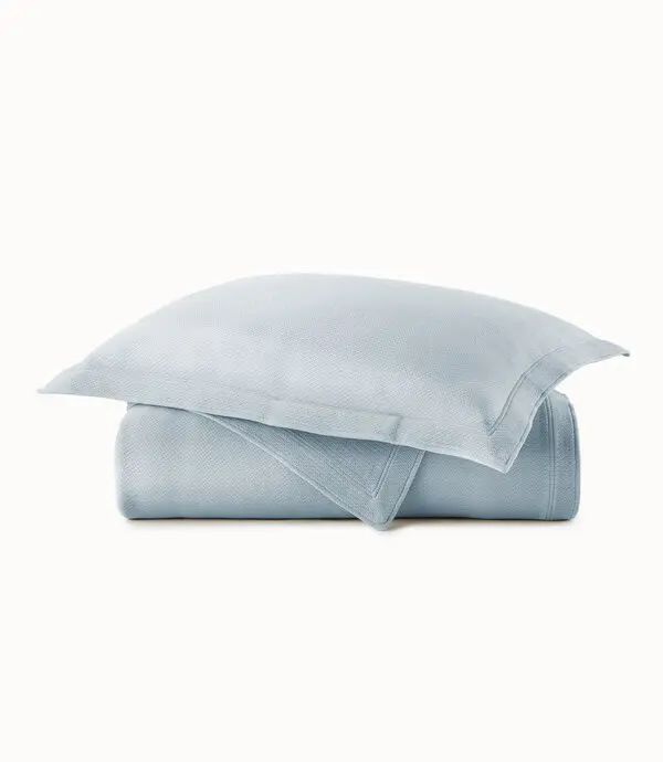 PEACOCK ALLEY Angie Coverlet - Blue