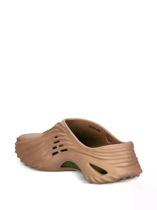 CROCS Ridged Slides