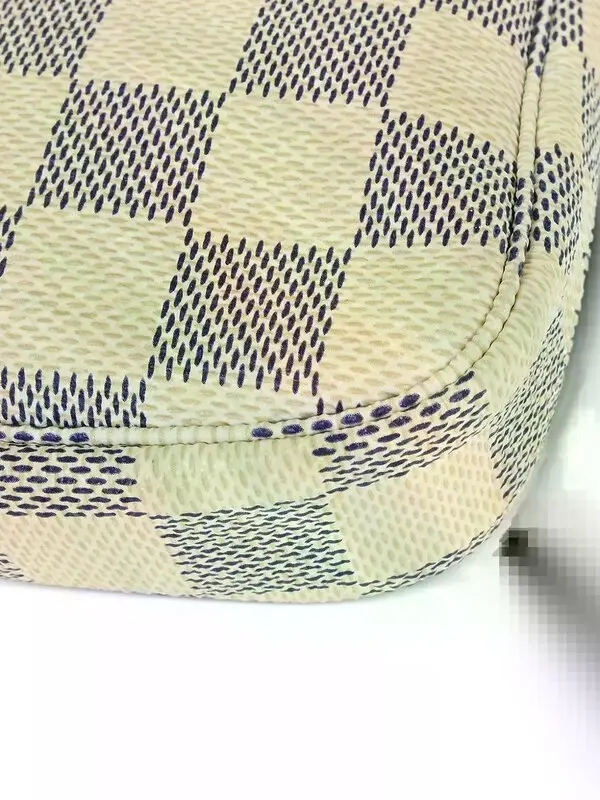 LOUIS VUITTON 2006 Damier Azur Mini Pochette Accessoires - Neutrals